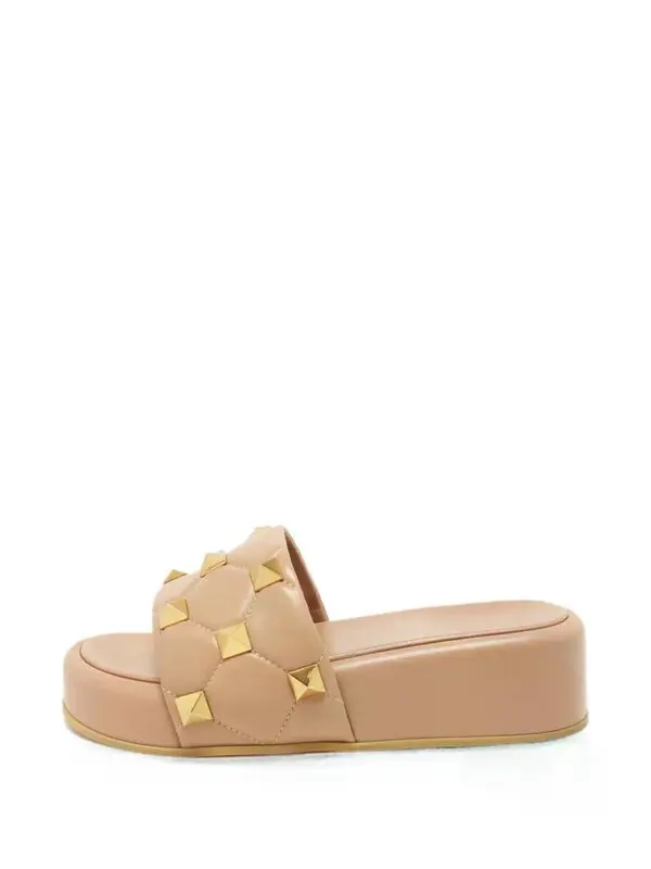 Valentino Garavani Roman Stud Sandals - Neutrals