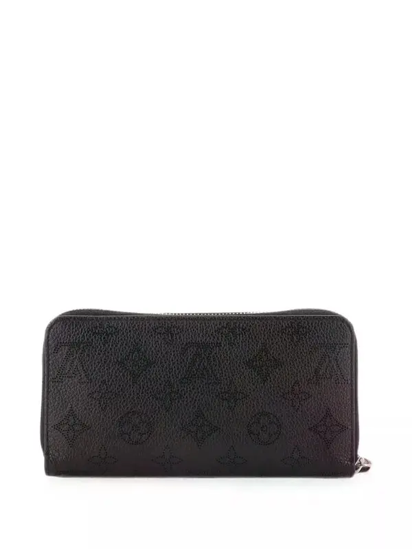 LOUIS VUITTON Zippy Wallet Mahina Leather Small Wallets