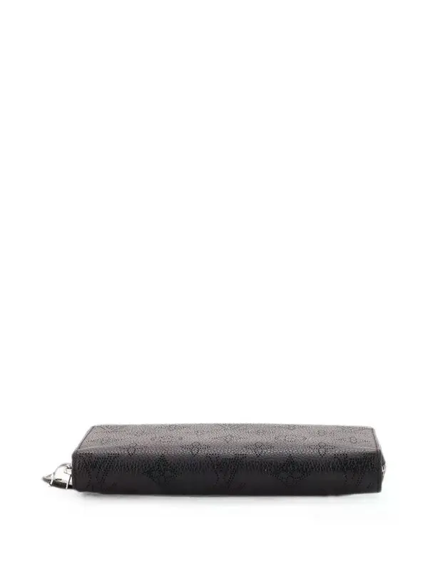 LOUIS VUITTON Zippy Wallet Mahina Leather Small Wallets