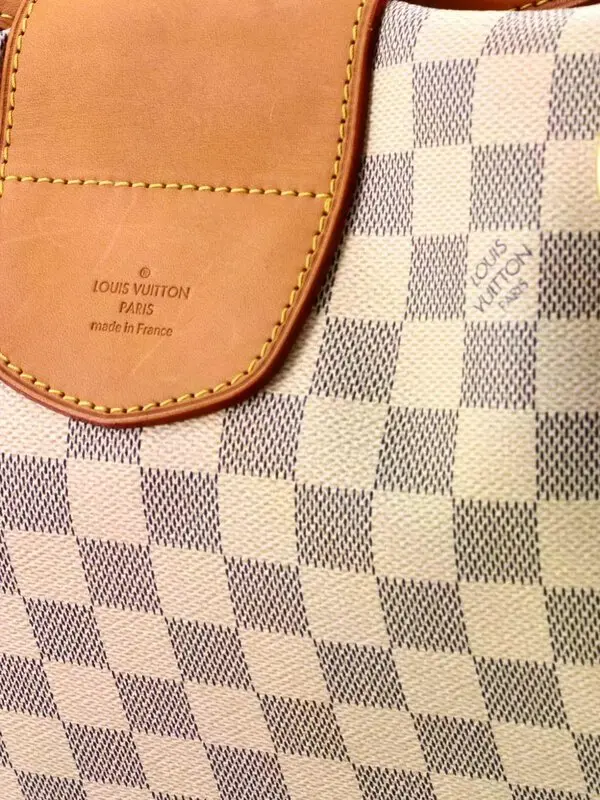 LOUIS VUITTON Damier Pm Shoulder Bag - White