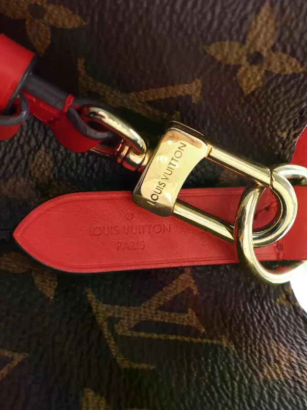 LOUIS VUITTON Monogram Neonoe Mm Bucket Bag - Brown