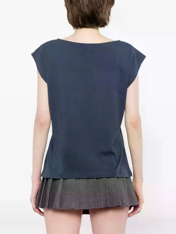 AGNES B. Source Tank