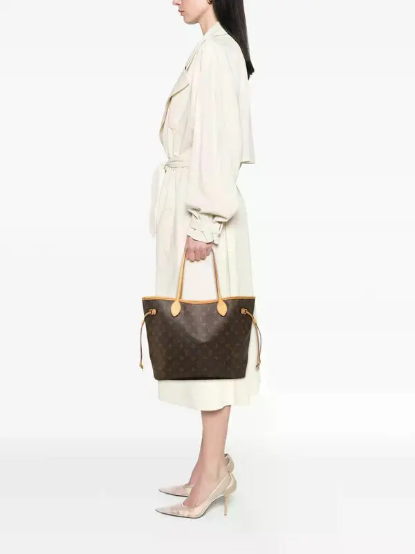LOUIS VUITTON 2011 Monogram Neverfull Mm Tote Bag