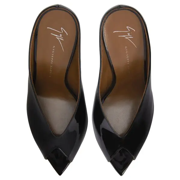 GIUSEPPE ZANOTTI Intriigo Cluedo 105
