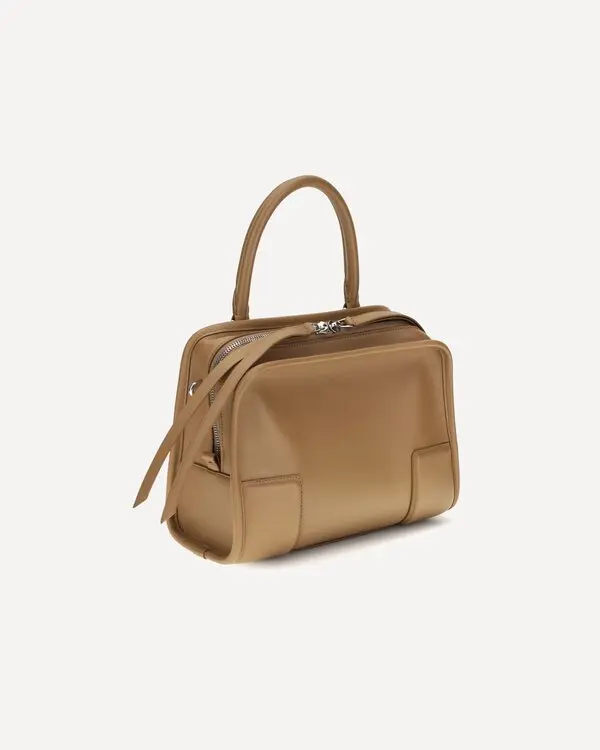 Loewe Small Amazona 180 Handbag In Calfskin - Beige