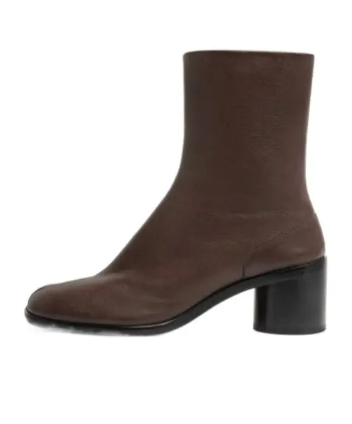 MAISON MARGIELA Tabi Ankle Boots