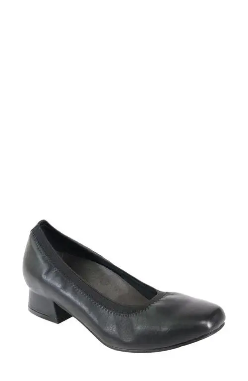 DAVID TATE Fab Square Toe Pump - Black