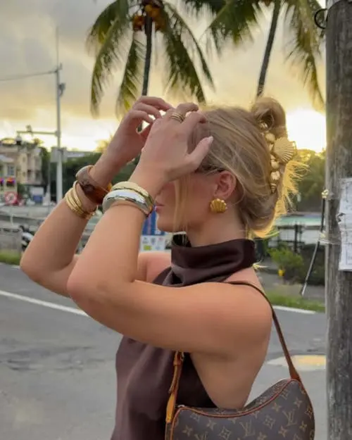 EMMA PILLS Sunkissed Earrings