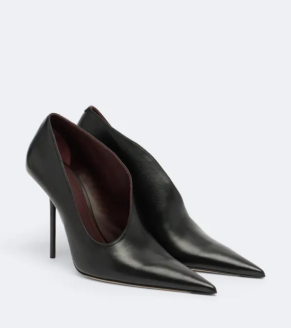Victoria Beckham Sloane Leather Pumps - Black