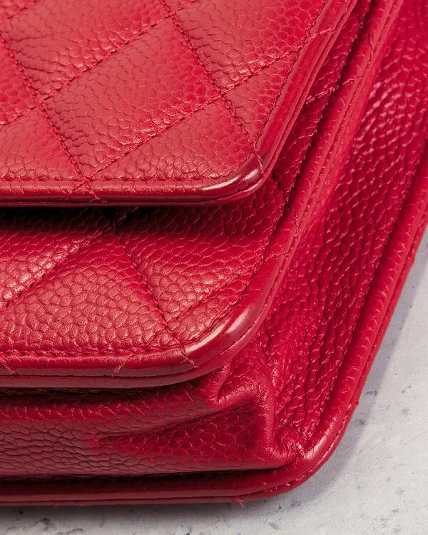 FWRD RENEW Chanel Caviar Classic Wallet On Chain - Red