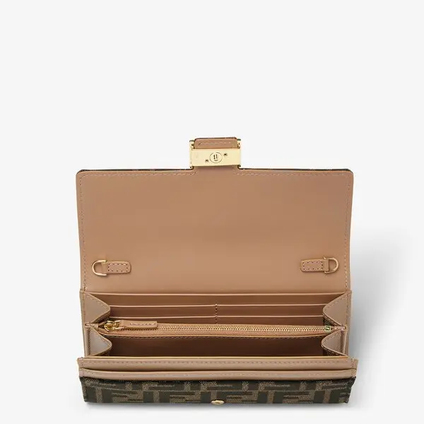 Fendi Baguette Continental With Chain