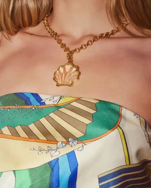 EMMA PILLS Take Me On Your Yacht