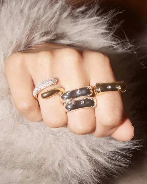 EMMA PILLS Sparkle Strobe Ring