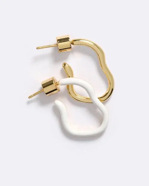 EMMA PILLS Baby Obsession Enamel Hoop Earrings - White Glo