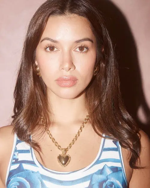 EMMA PILLS Hot Heart Chain Necklace
