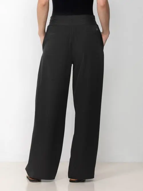 SINGLE STITCH Everyday Wide Leg Pleated Pants - Black