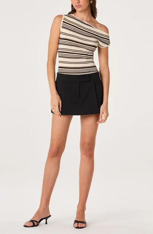 Astr The Label Michele Pleated Cotton Shorts - Black