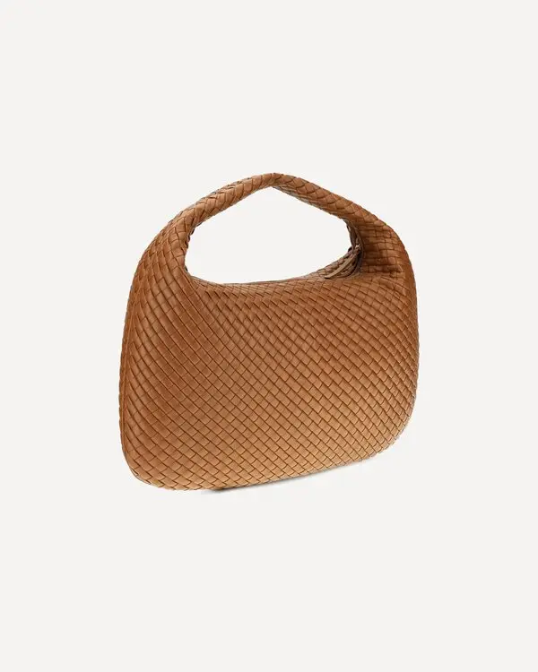 Bottega Veneta Maxi Shoulder Bag - Beige