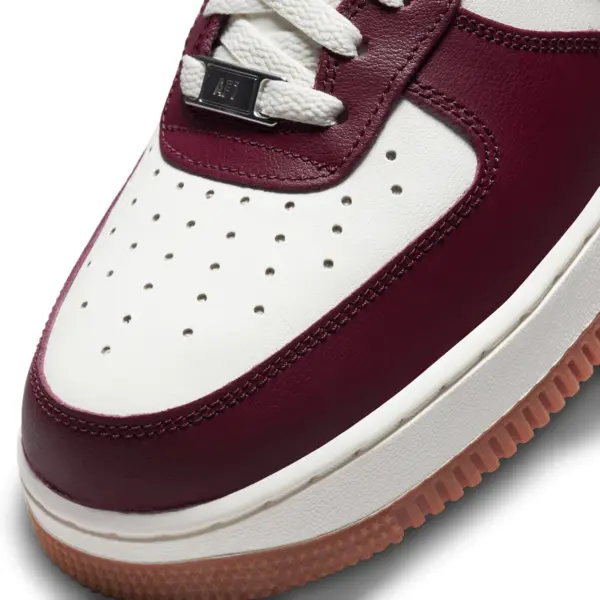 Nike Force 1 '07 Lv8 Sneakers