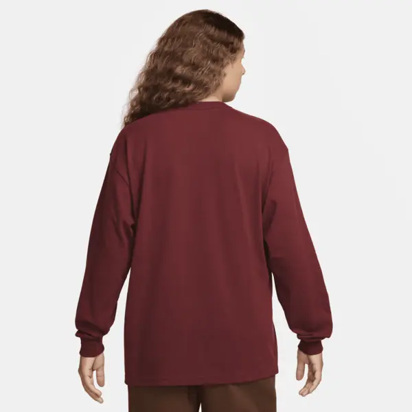 Nike Sportswear Premium Essentials Long-sleeve T-shirt - Red