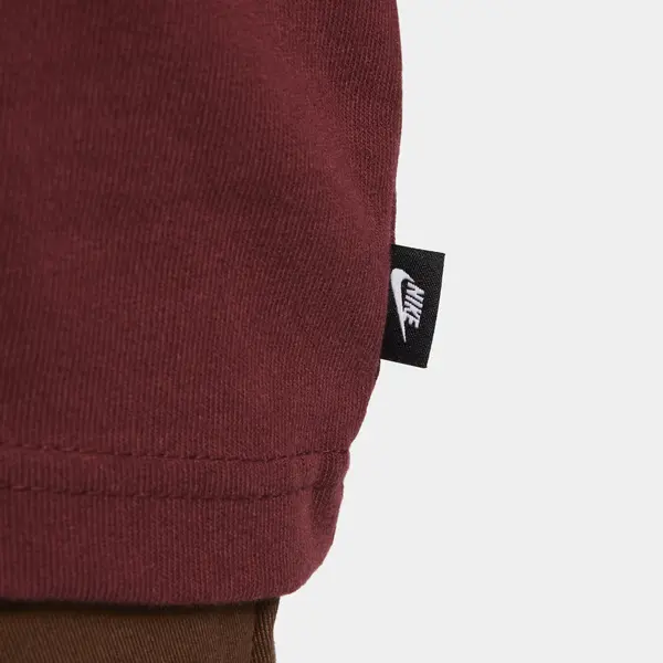 Nike Sportswear Premium Essentials Long-sleeve T-shirt - Red