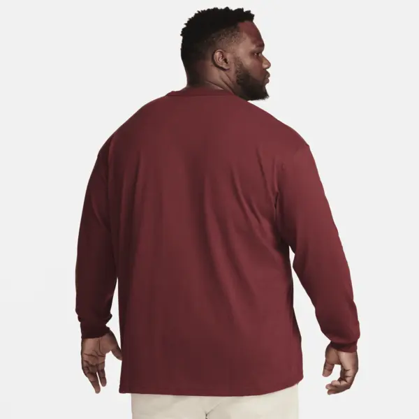 Nike Sportswear Premium Essentials Long-sleeve T-shirt - Red