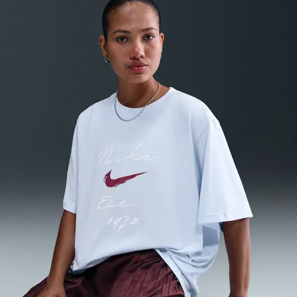 Nike Essentials Loose T-shirt