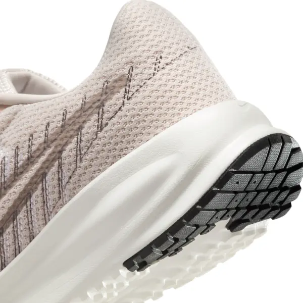 Nike Run Defy Road Running Shoes