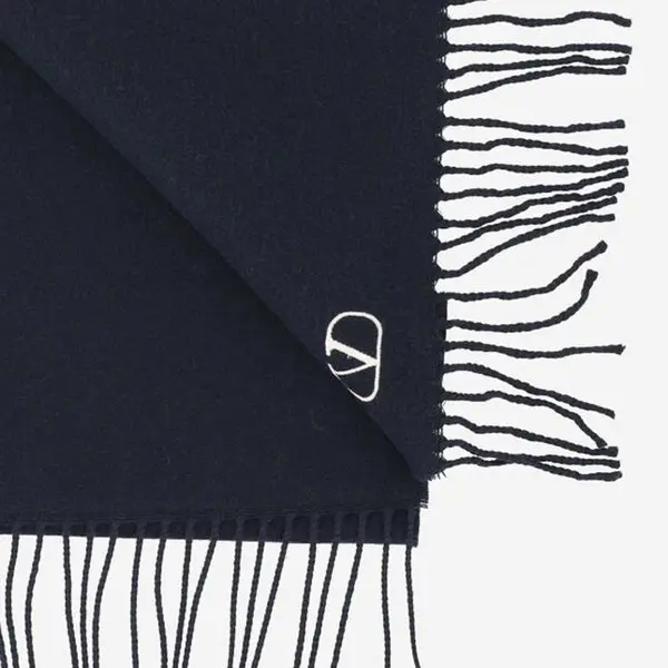 Valentino Garavani Vlogo Signature Fringed Edge Scarf