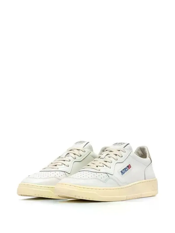 AUTRY Medalist Low Top Leather Sneakers - White