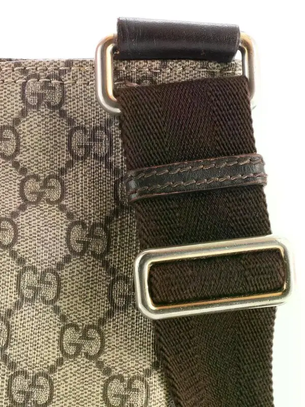 Gucci Gg Coated Canvas Large Messenger Bag