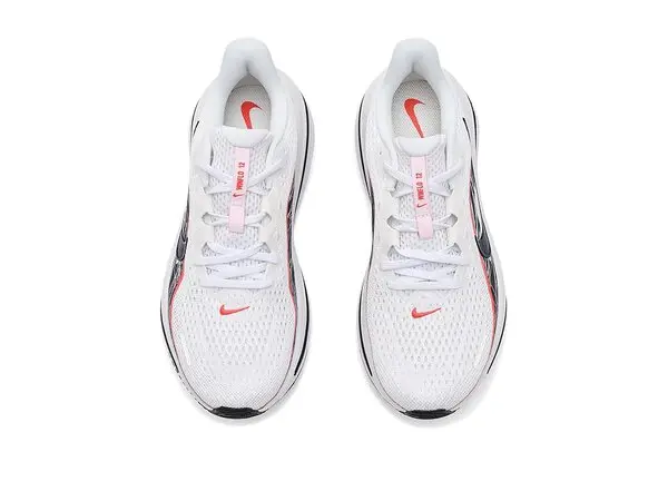 Nike Winflo 12 Athletic Shoes - White