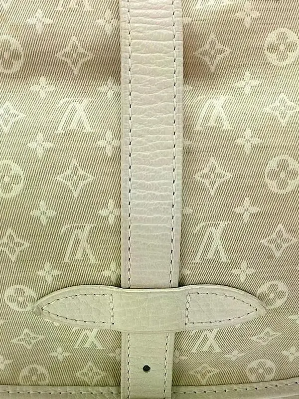 LOUIS VUITTON Monogram Saumur 30 Shoulder Bag - Neutrals