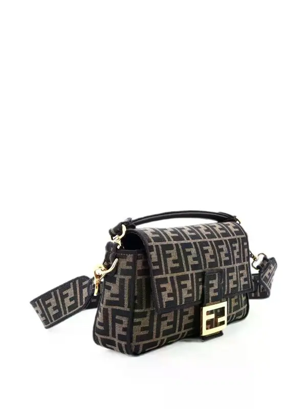 Fendi Baguette Nm Zucca Canvas Medium Shoulder Bag - Brown