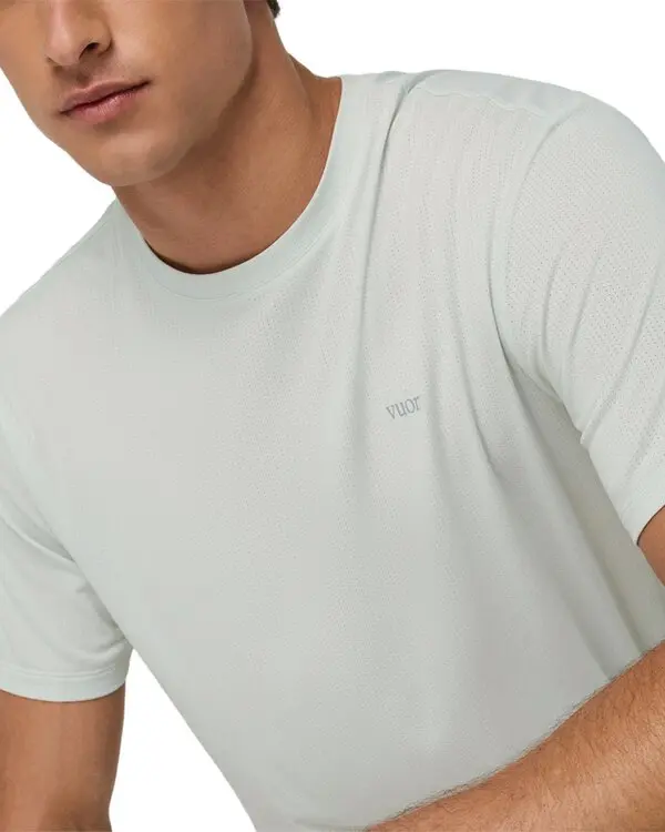 Vuori Strato Breath Short Sleeve Tee In Black - Breeze