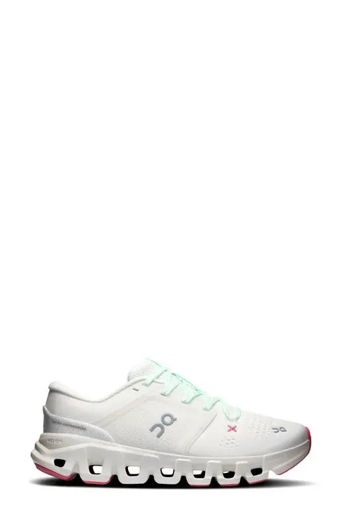 On X Training Shoe - Ivory/ice