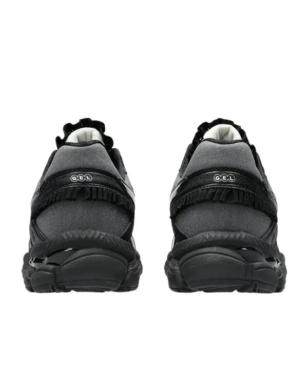 Asics Gel-cumulus 16 Lace-up Sneakers - Black/black