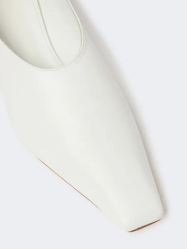 Sportmax Pointed Kitten Heeled Pumps