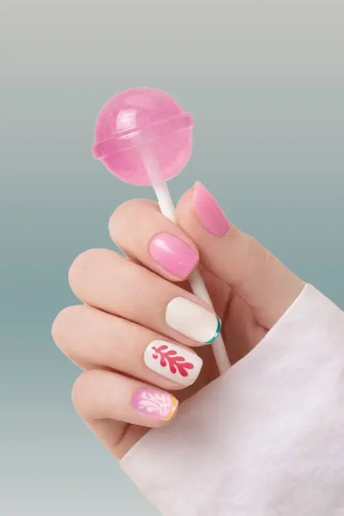 NEVER HAVE I EVER Henri Matisse Square Snow Flowers Square Press On Nails - Pink