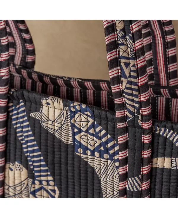 VERVE CULTURE Quilted Feline Tote - Navy