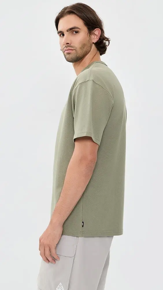 Nike Premium Essential Tee