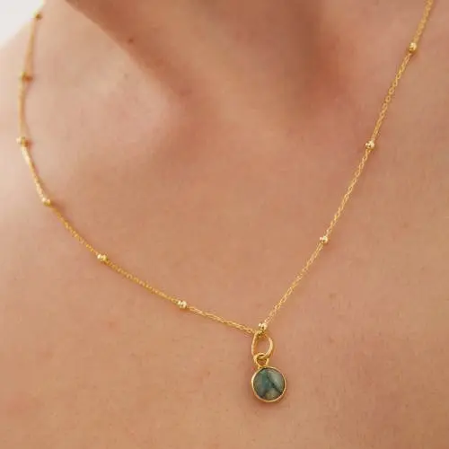 SPERO LONDON Sterling Silver Natural Circle Pendant Necklace With Beaded Curb Chain