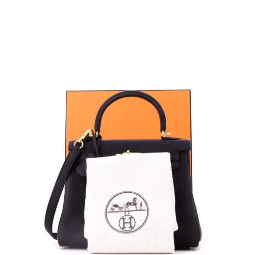 Hermès Kelly Handbag Togo With Gold Hardware 25