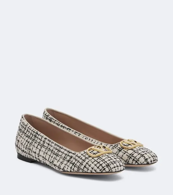 Valentino Garavani Vlogo Bouclé Ballet Flats - White