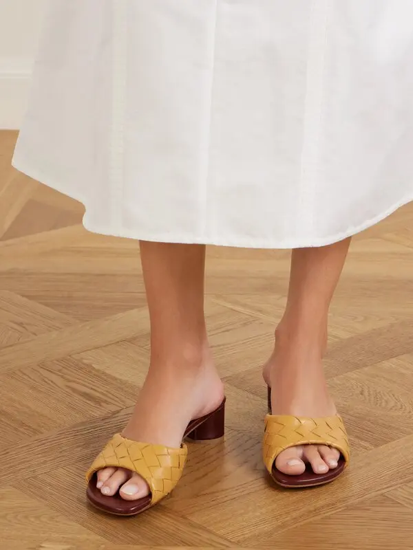 Bottega Veneta Livia Intrecciato Leather Mules - Neutrals