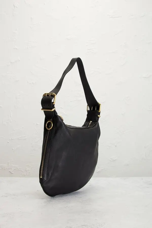 Fendi Selleria Oyster Shoulder Bag - Black
