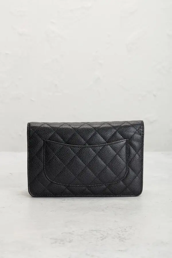 Chanel Caviar Classic Wallet On Chain Good Condition