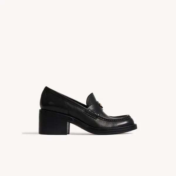 Chloé Leather Heart Detail Loafers - Black