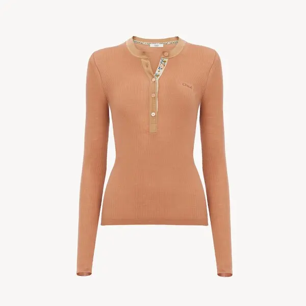 Chloé Fitted Superfine Wool Henley Shirt With Floral Detail - Coffee Pink