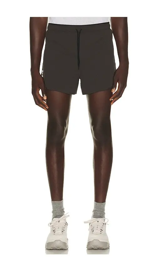 On Performance Volt Shorts